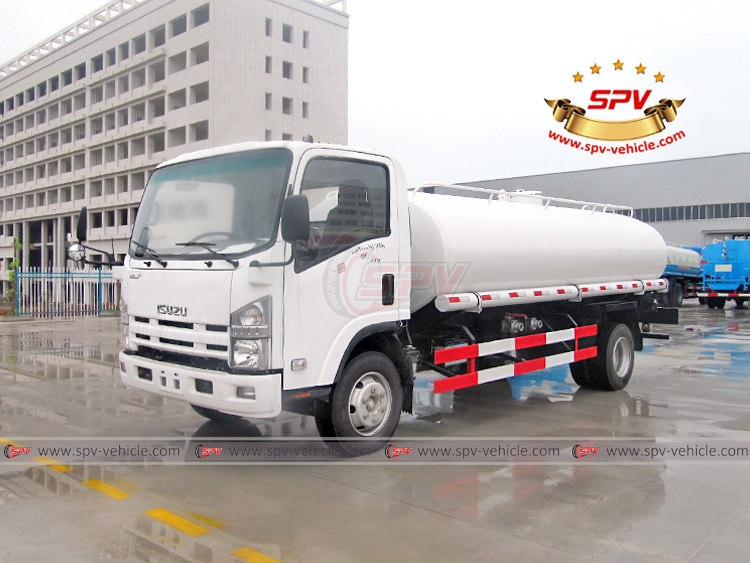SPV Vehicle - 8,000 Litres (2,000 Gallons) Water Tanker Truck ISUZU ...