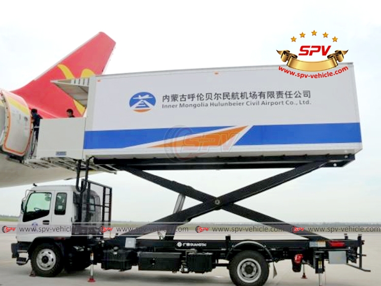 4,000 kg Aircraft Catering Truck ISUZU, Catering Hi-lift Truck ...