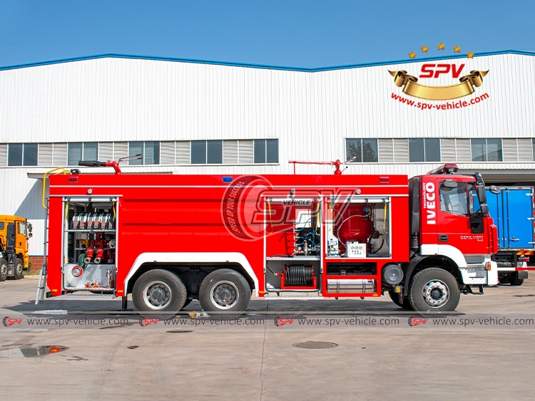 【Oct. 2021】To Africa - 13 units Dry Powder Water Foam Fire Truck IVECO