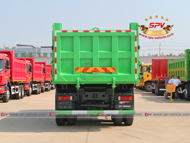 【Sep. 2022】To Africa - 10 units of Garbage Dump Truck DONGFENG(20 CBM)