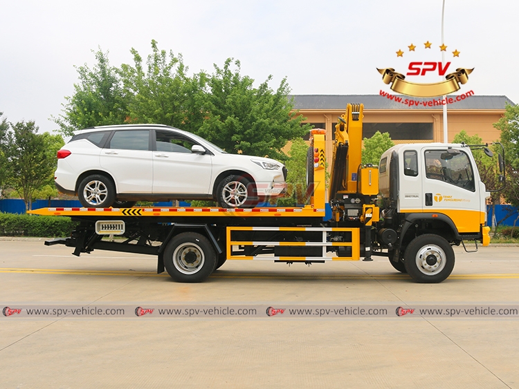 Off-road Wrecher Truck with Crane SINOTRUK, Road Wrecker Truck, Towing ...