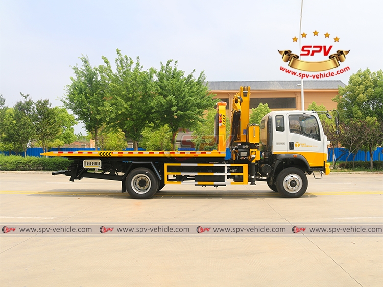 Off-road Wrecher Truck with Crane SINOTRUK, Road Wrecker Truck, Towing ...