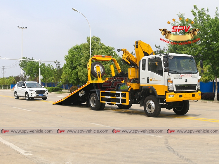 Off-road Wrecher Truck with Crane SINOTRUK, Road Wrecker Truck, Towing ...