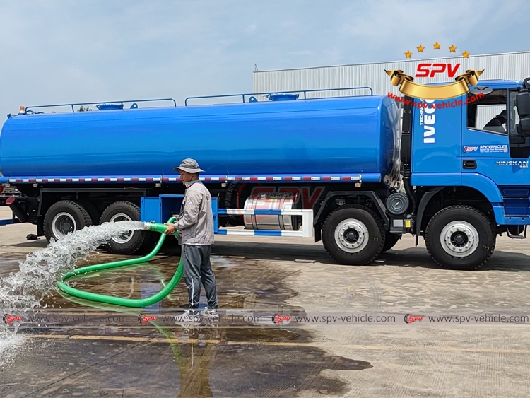 【Jun. 2023】To Africa - 10 units Water Tank Truck IVECO