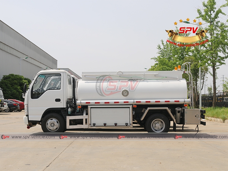 4,000 Litres (1,000 Gallons) Refueler Truck ISUZU for Sale | Tank Truck ...