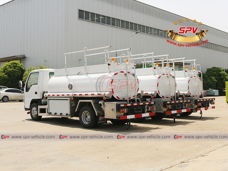 4,000 Litres (1,000 Gallons) Refueler Truck ISUZU for Sale | Tank Truck ...